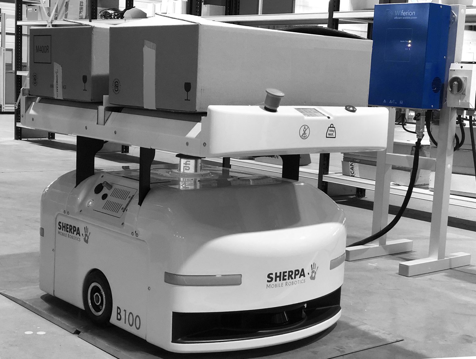 Installation for inductive charging & charging station in industry